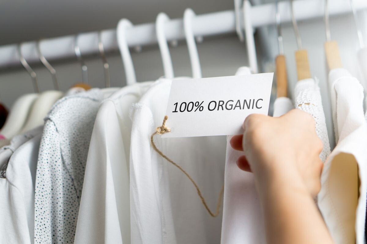 Sustenabilitate în Modă: Ghid pentru un Viitor Eco