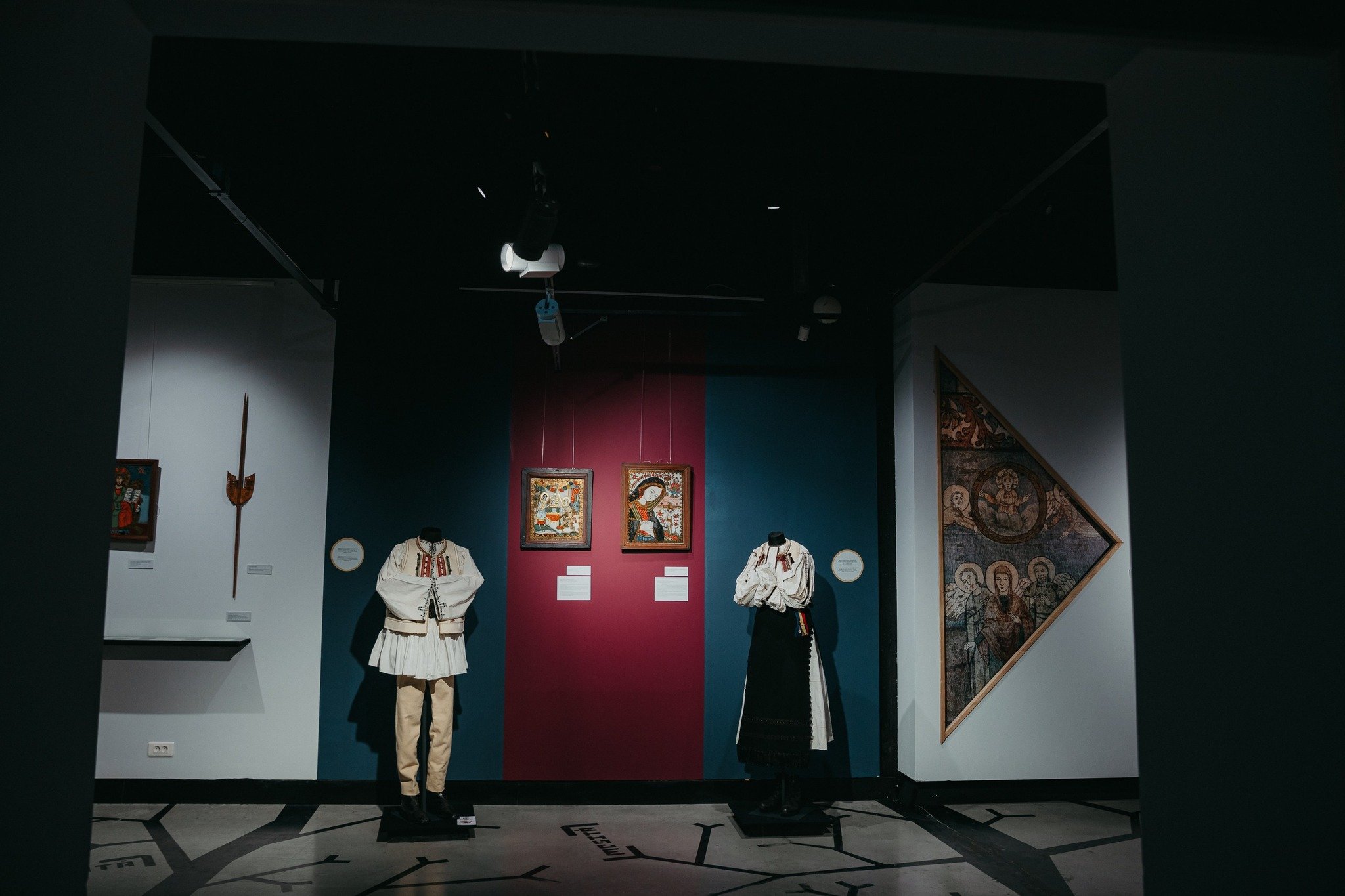Muzeul ASTRA: Expoziția „Timpul colecțiilor” – 120 ani