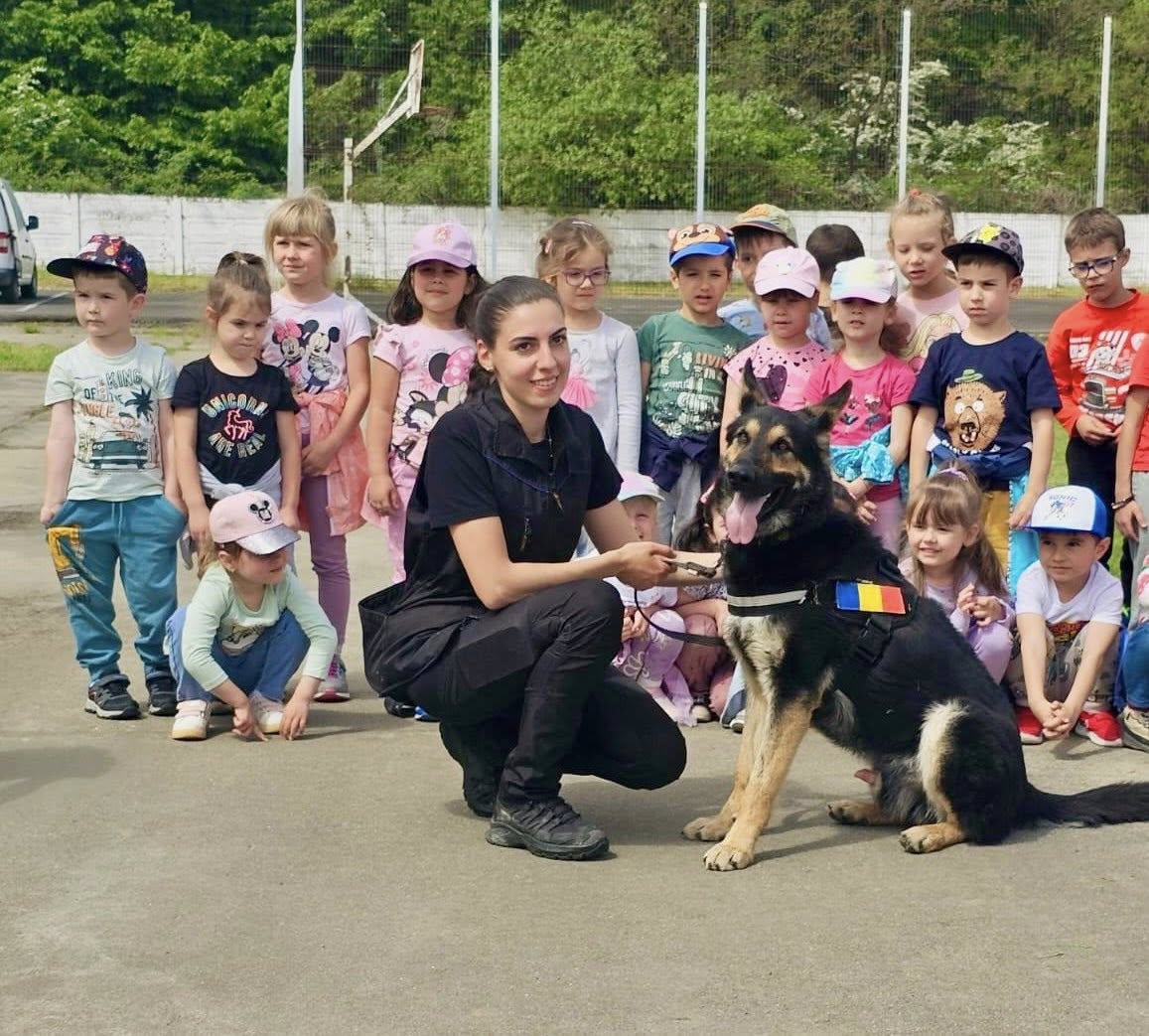1 Iunie Șelimbăr: Dresaj Canin cu Centrul Chinologic Sibiu